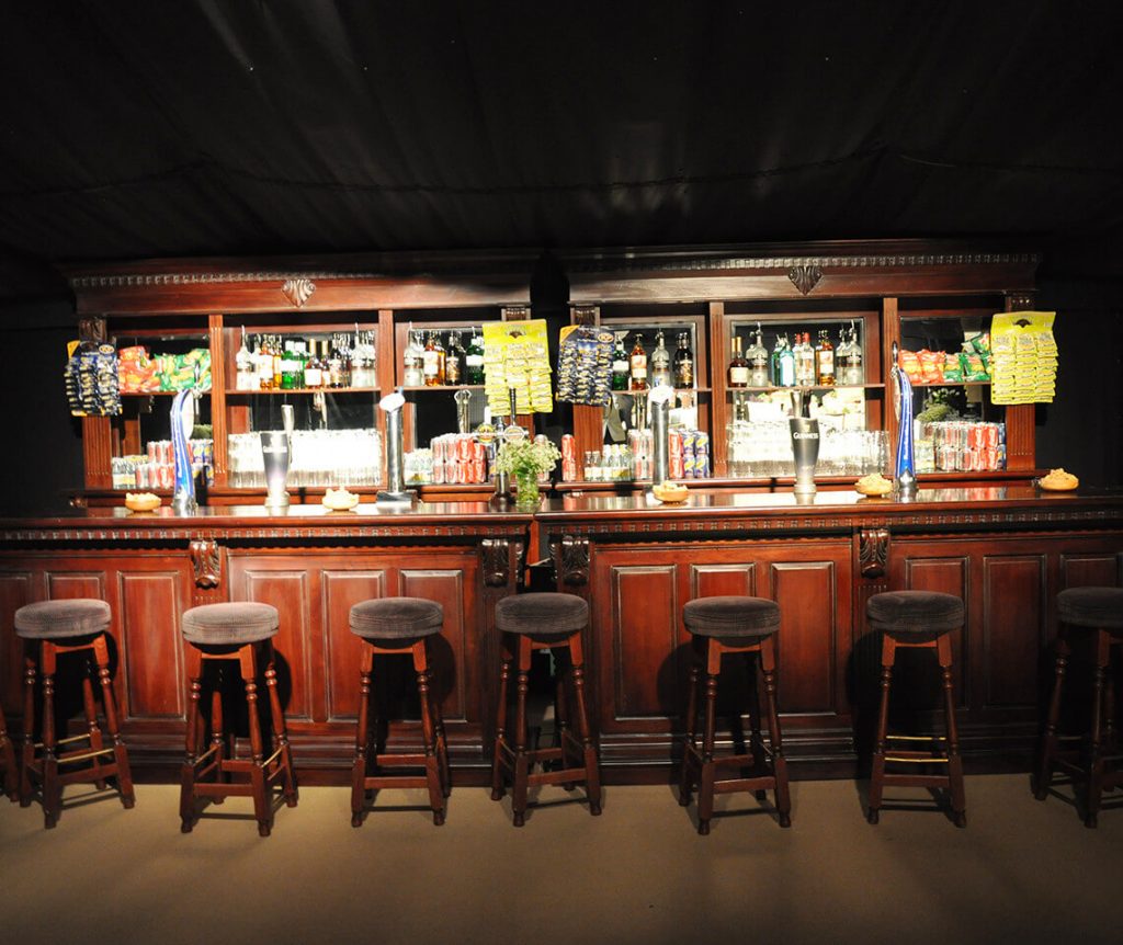 Traditional Pub Bar - Furniture4Events