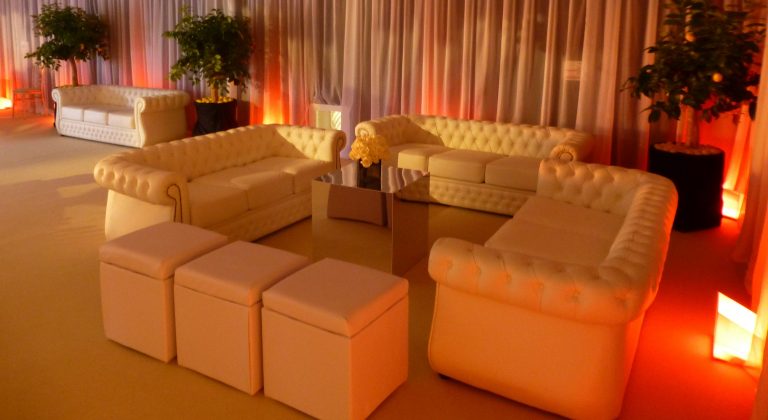 White Chesterfield Sofa - Furniture4Events